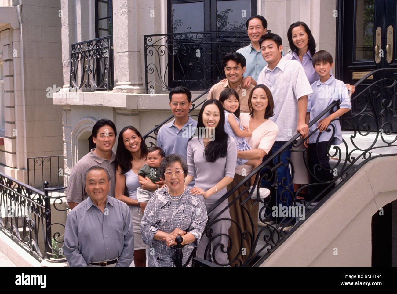 Portrait of extended family Stock Photo - Alamy