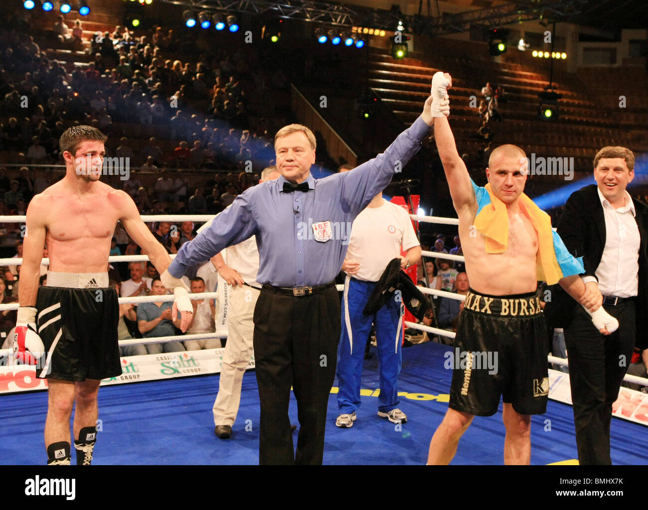 Professional boxing champion hi-res stock photography and images - Alamy