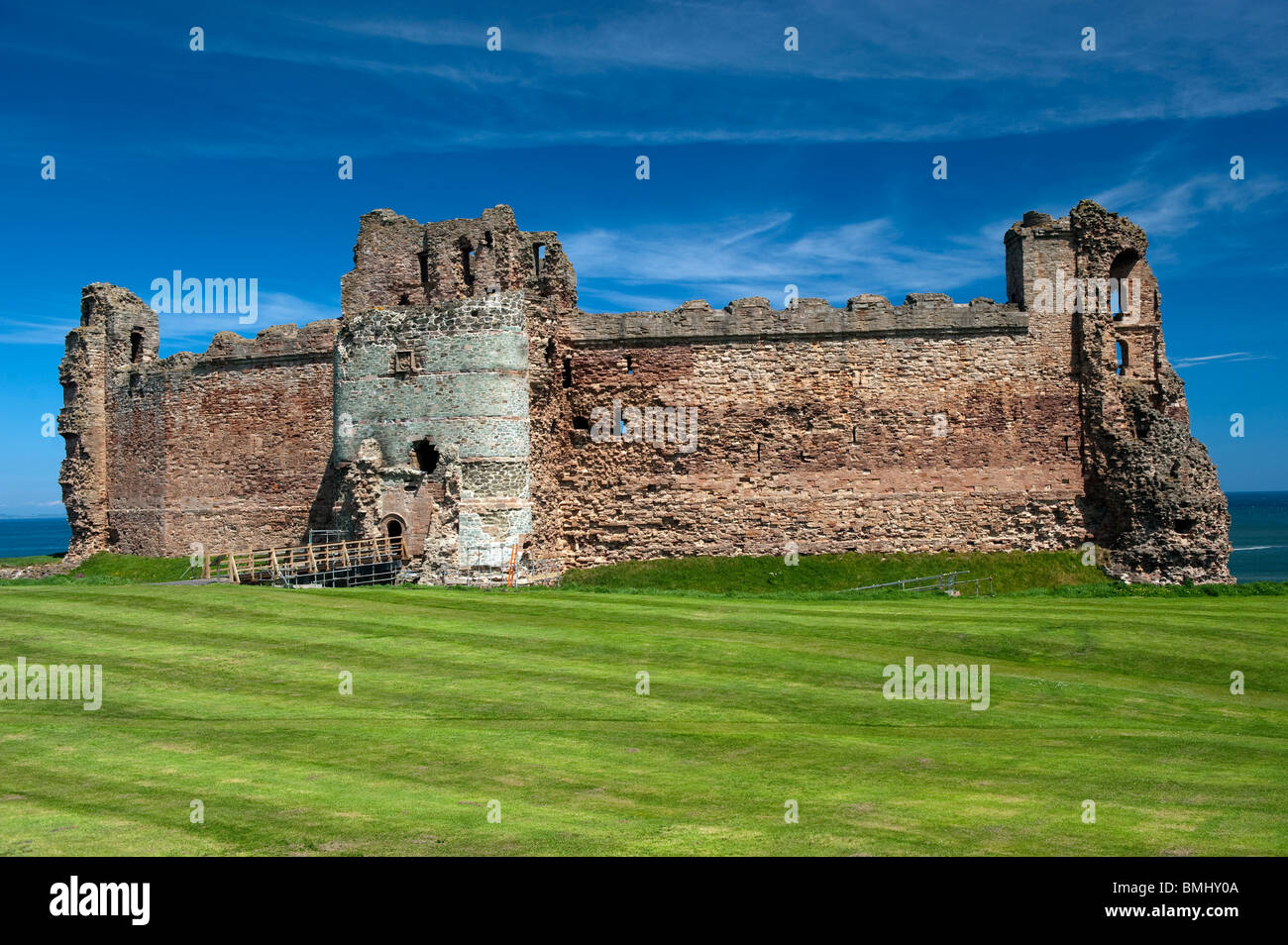 Tantallon Castle, North Berwick, ancient castle of the Douglas clan ...
