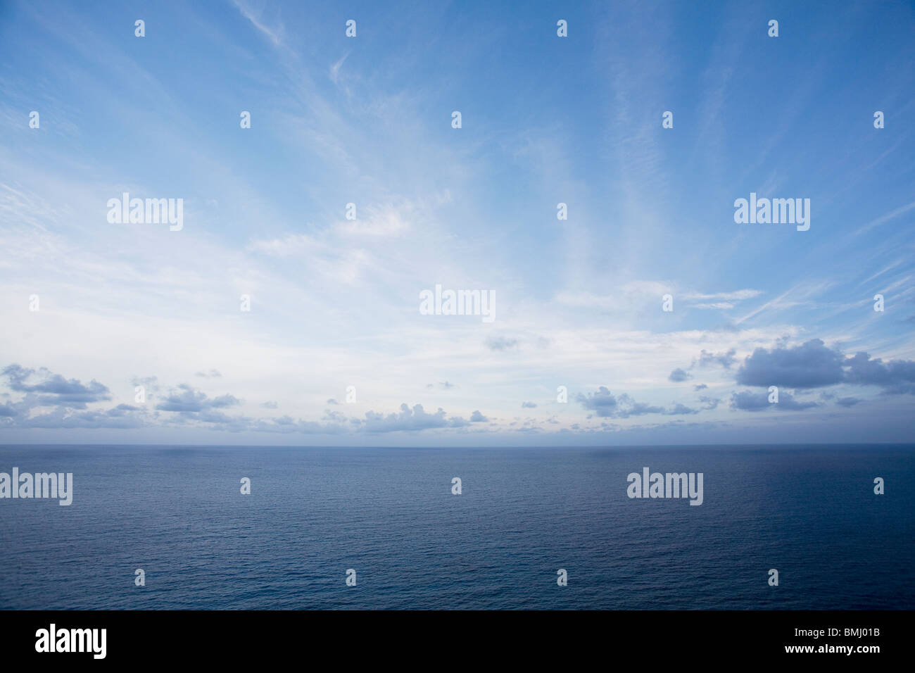 Horizon over water Stock Photo - Alamy