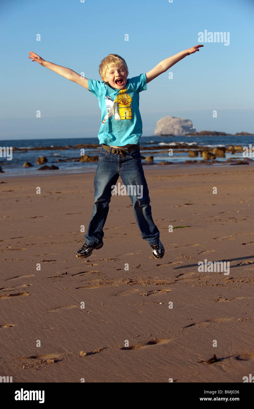 Jump beach hi-res stock photography and images - Alamy
