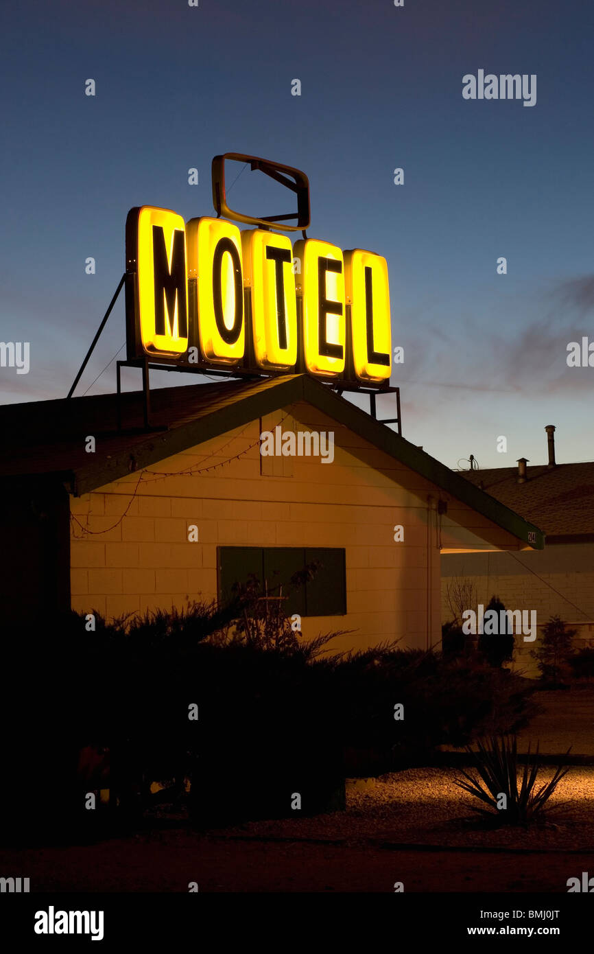 Motel signs hi-res stock photography and images - Alamy
