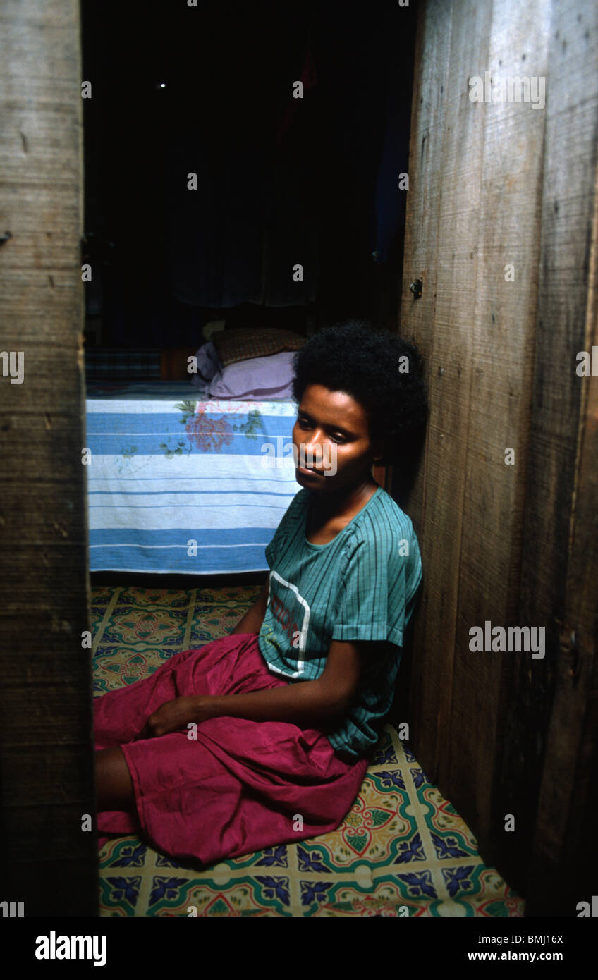 Transmigrant in shanty conditions in Jayapura, West papua Stock Photo ...