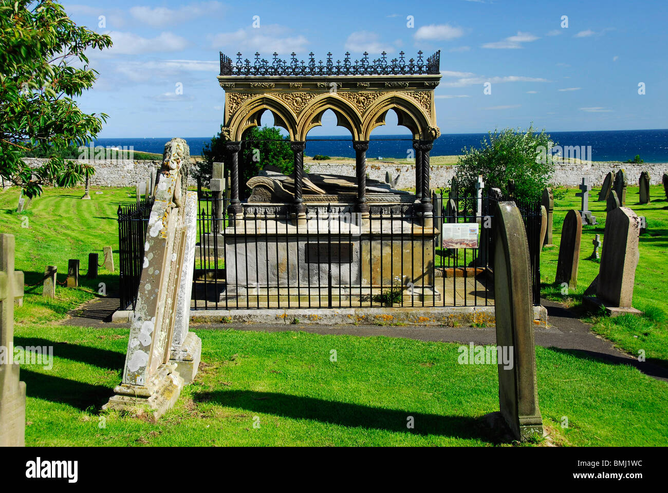 bamburgh grace darlings tomb Stock Photo - Alamy
