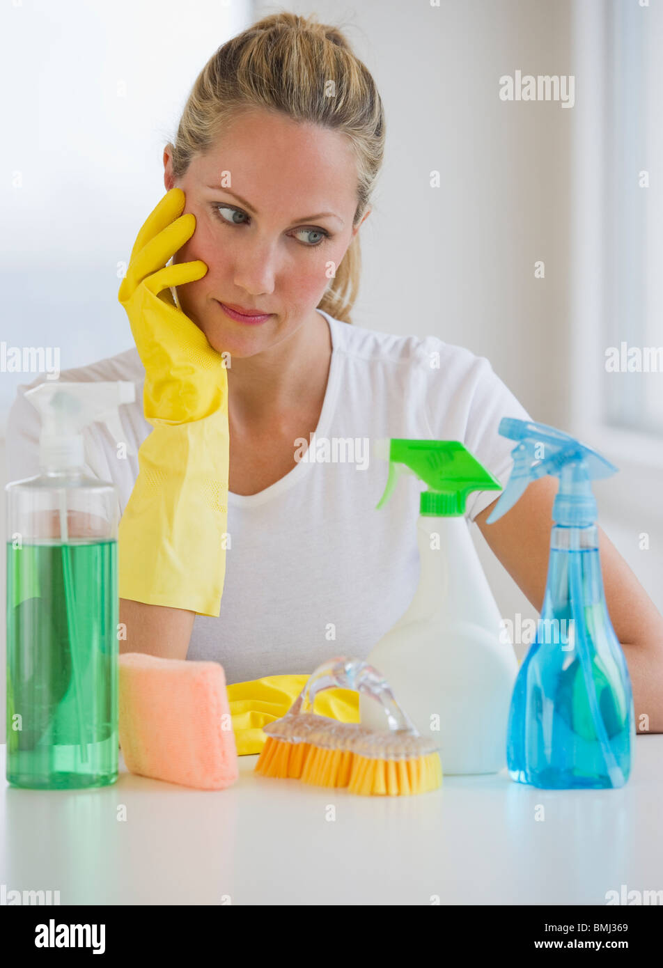 Maids cleaning house hi-res stock photography and images - Alamy