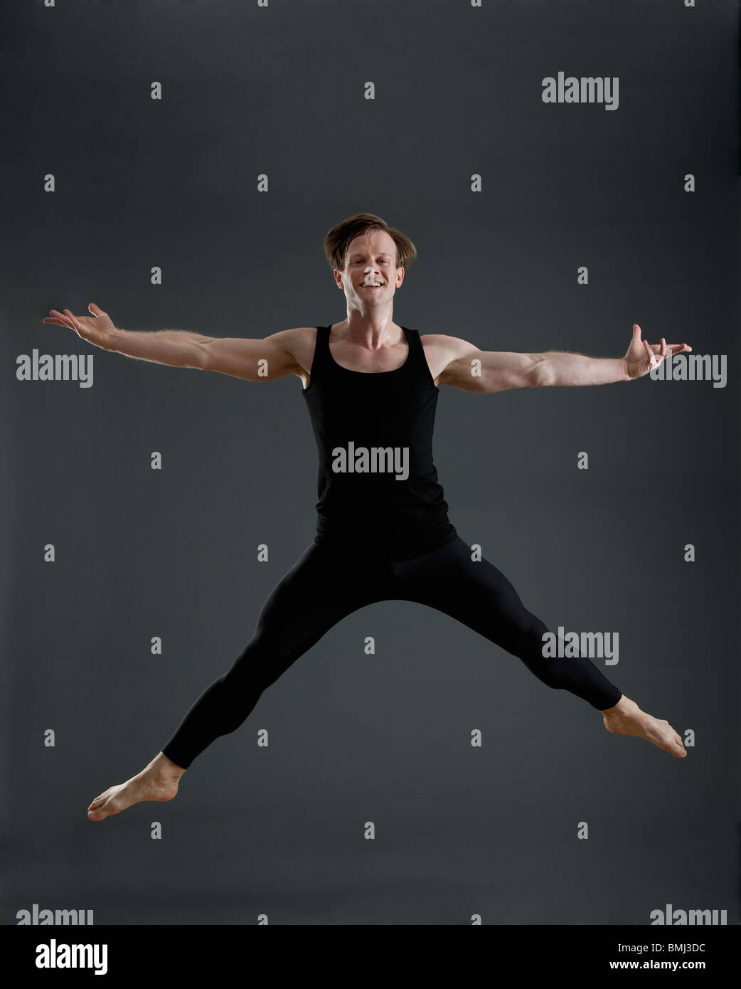 Male ballet dancer hi-res stock photography and images - Alamy