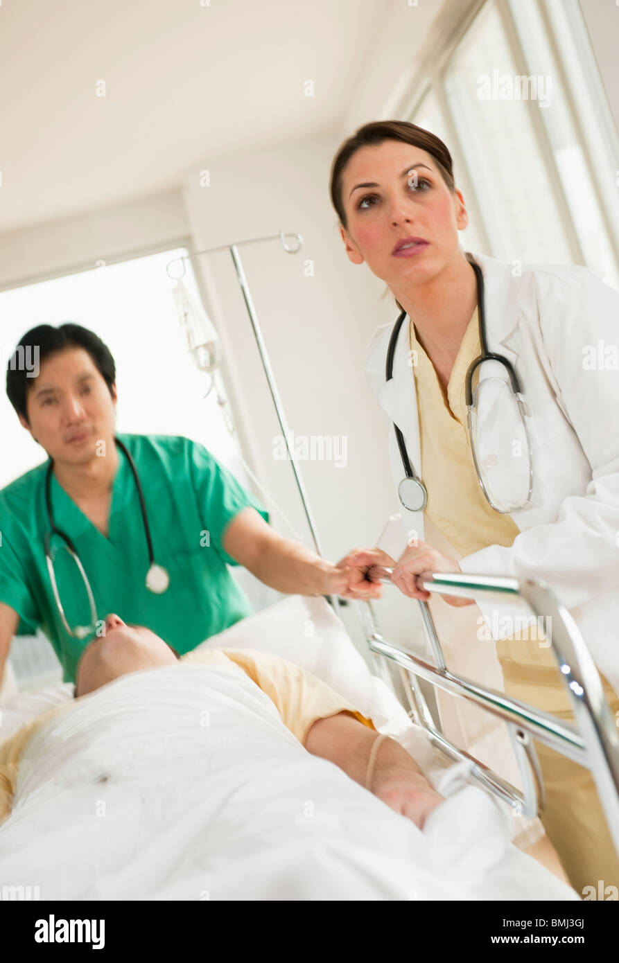 Gurneys patient hi-res stock photography and images - Alamy