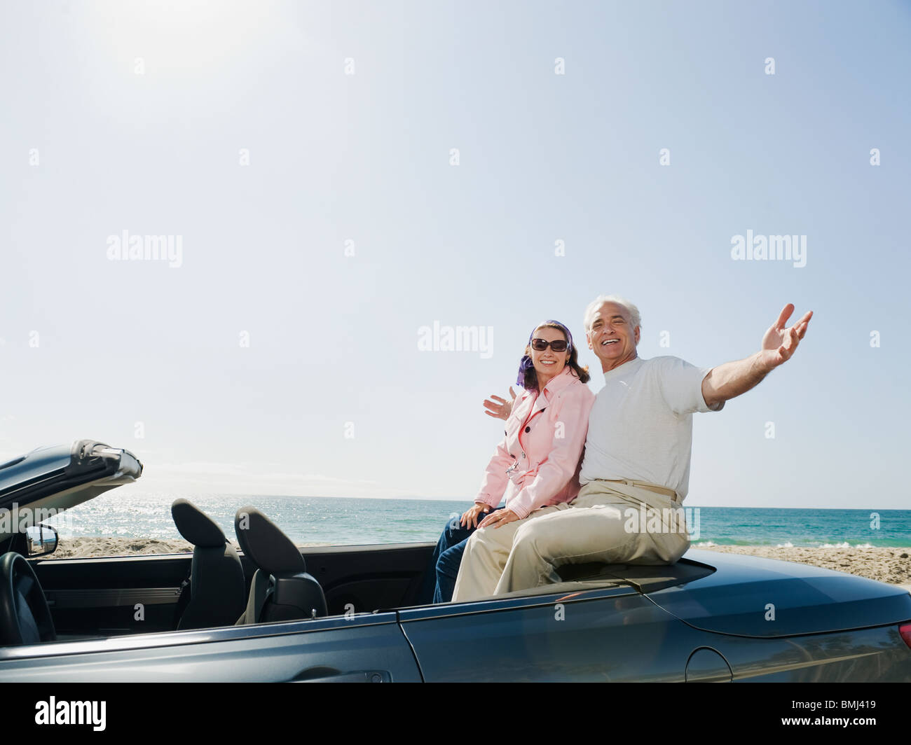 Couple on road trip Stock Photo - Alamy