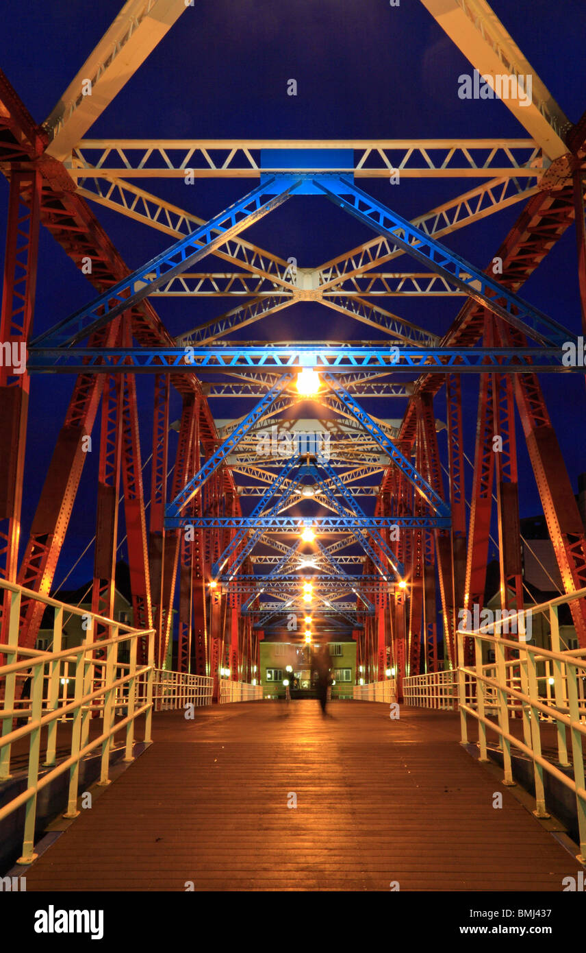 Converted railway bridge hi-res stock photography and images - Alamy