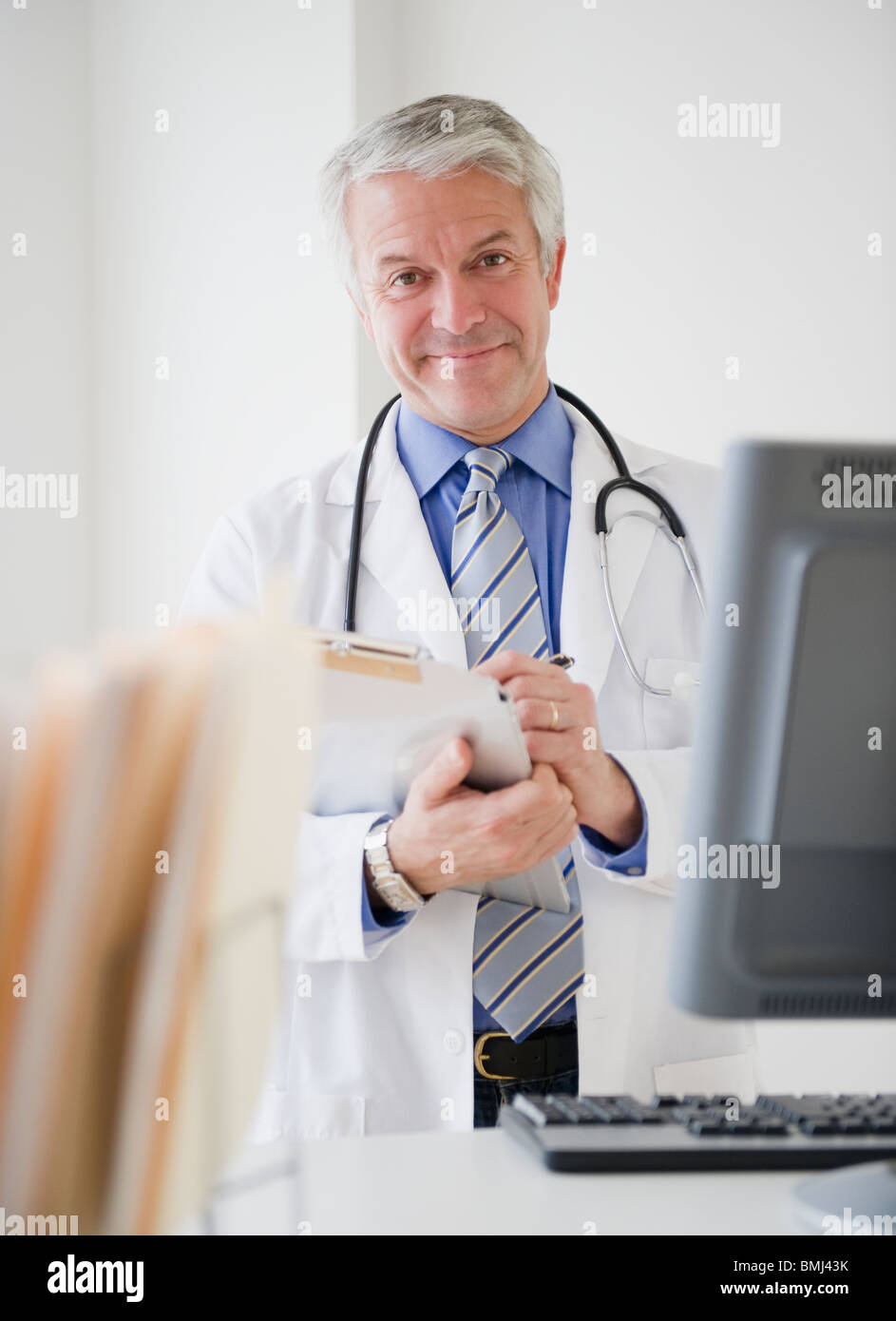 Physician’s office building hi-res stock photography and images - Alamy