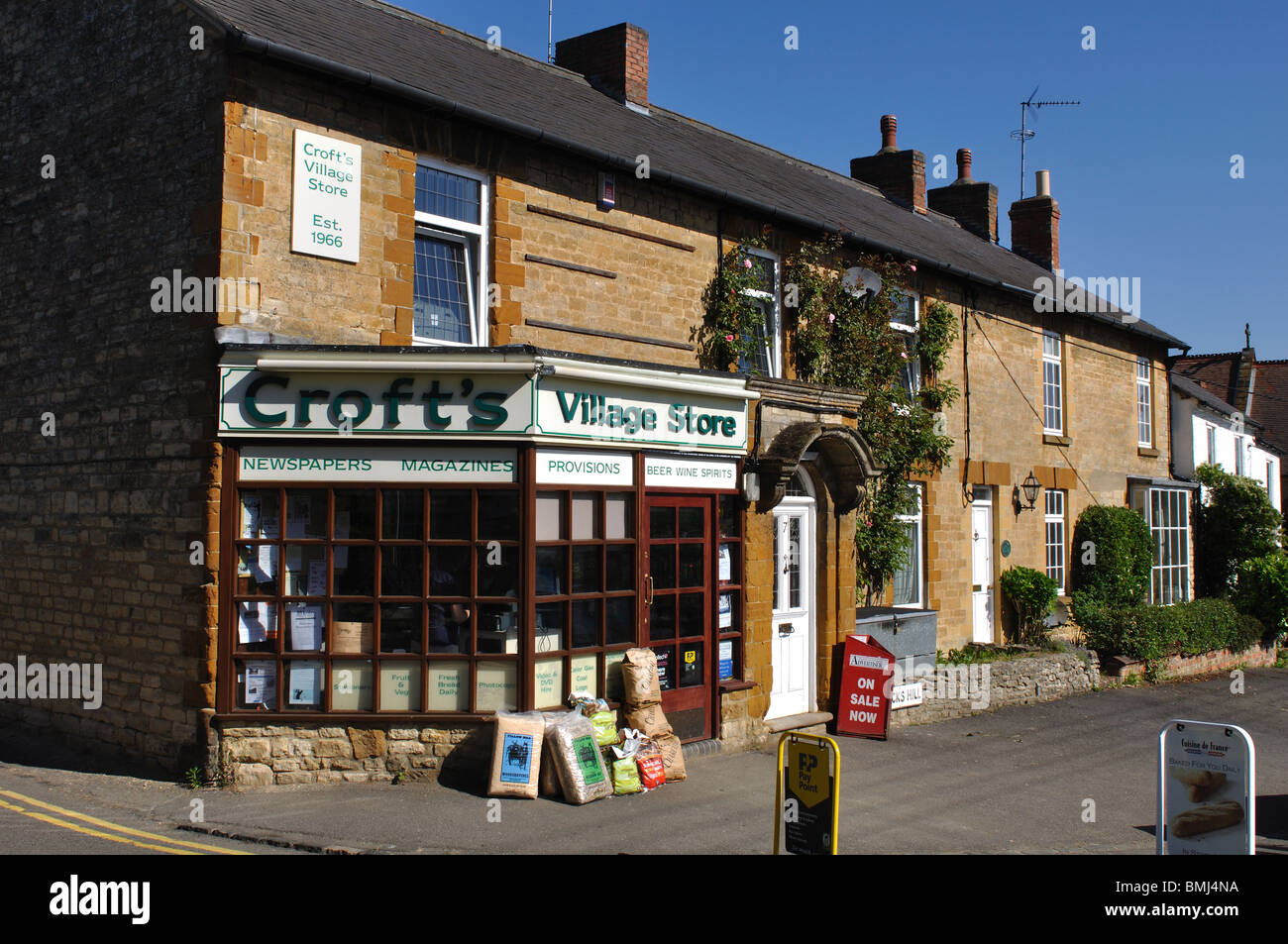 Village centre and store, Silverstone, Northamptonshire, England, UK ...