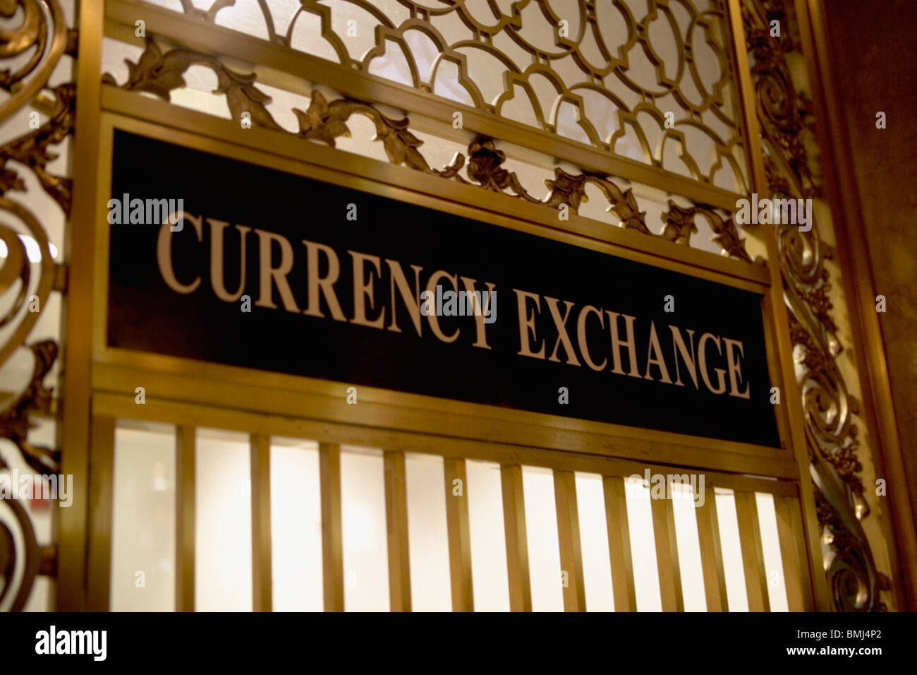 Currency exchange window Stock Photo - Alamy