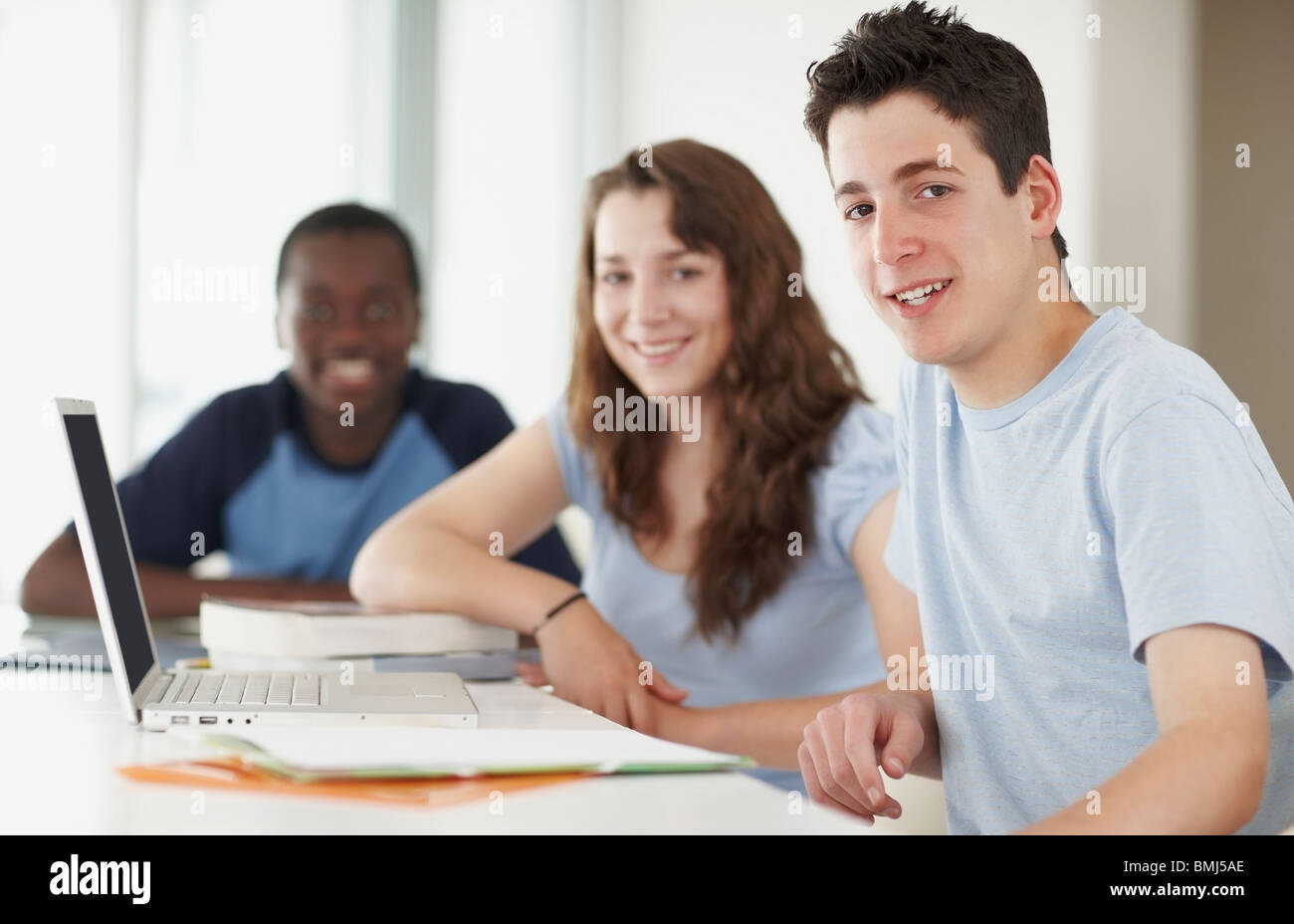 Children computers africa classroom hi-res stock photography and images ...