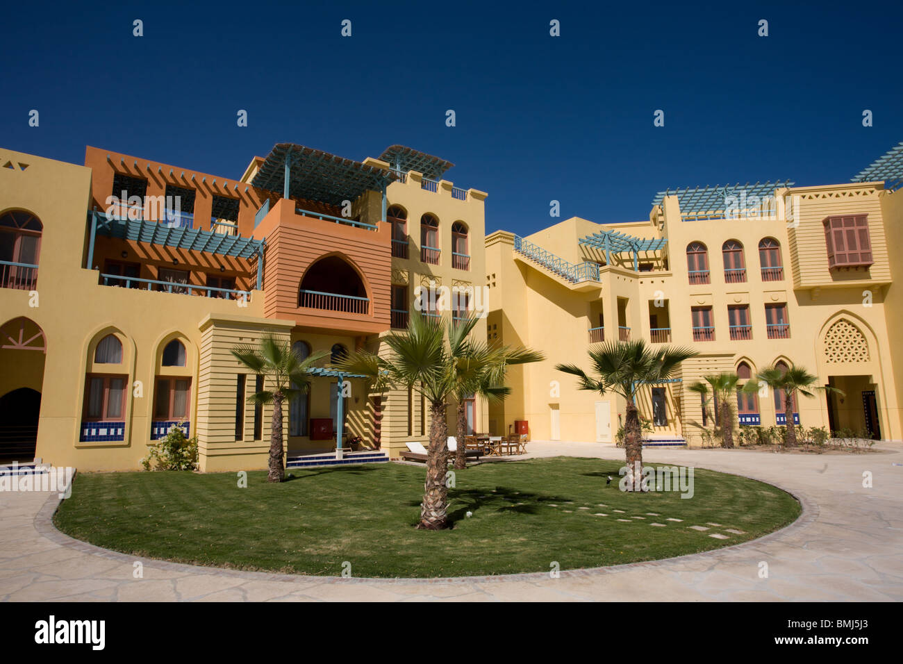 El Gouna Marina: Arabic Architecture Stock Photo - Alamy