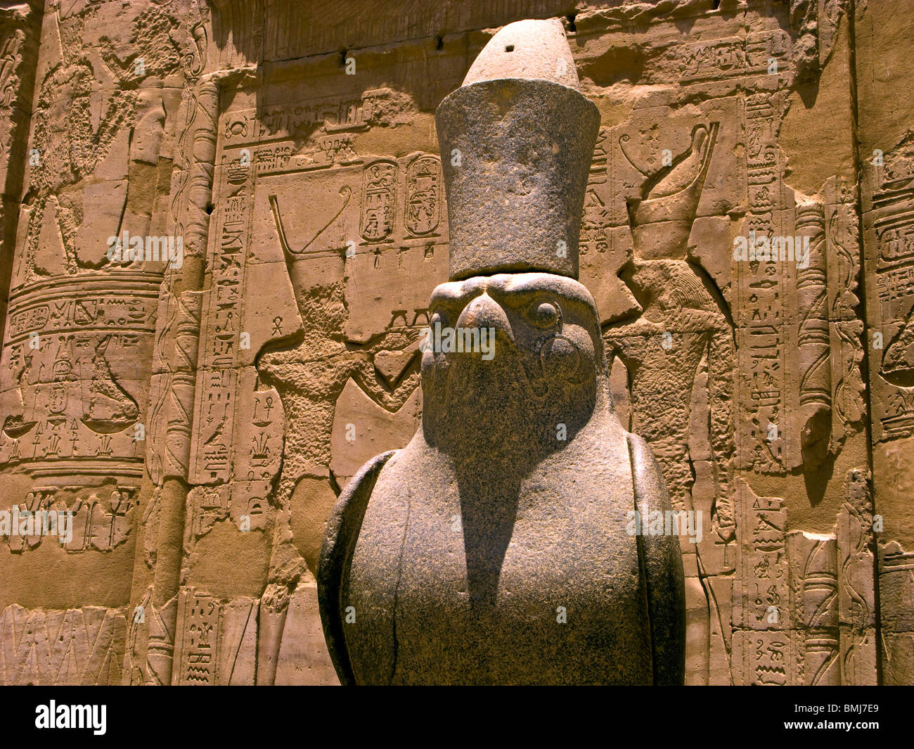 Horus statue at the Hypostyle Hall in the Horus Temple at Edfu, Egypt ...
