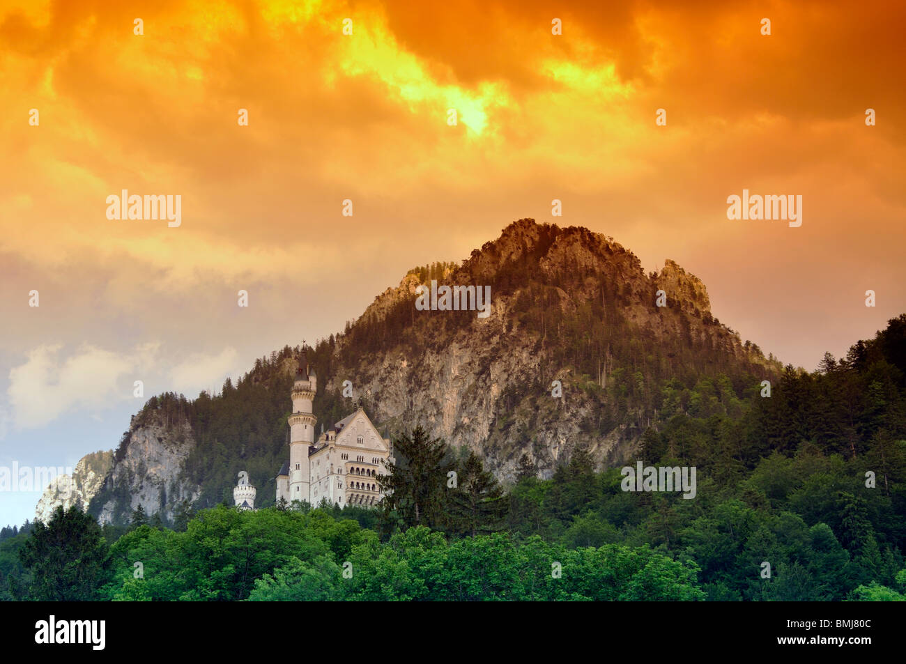 Neuschwanstein castle at sunset, Bavaria, Germany Stock Photo - Alamy