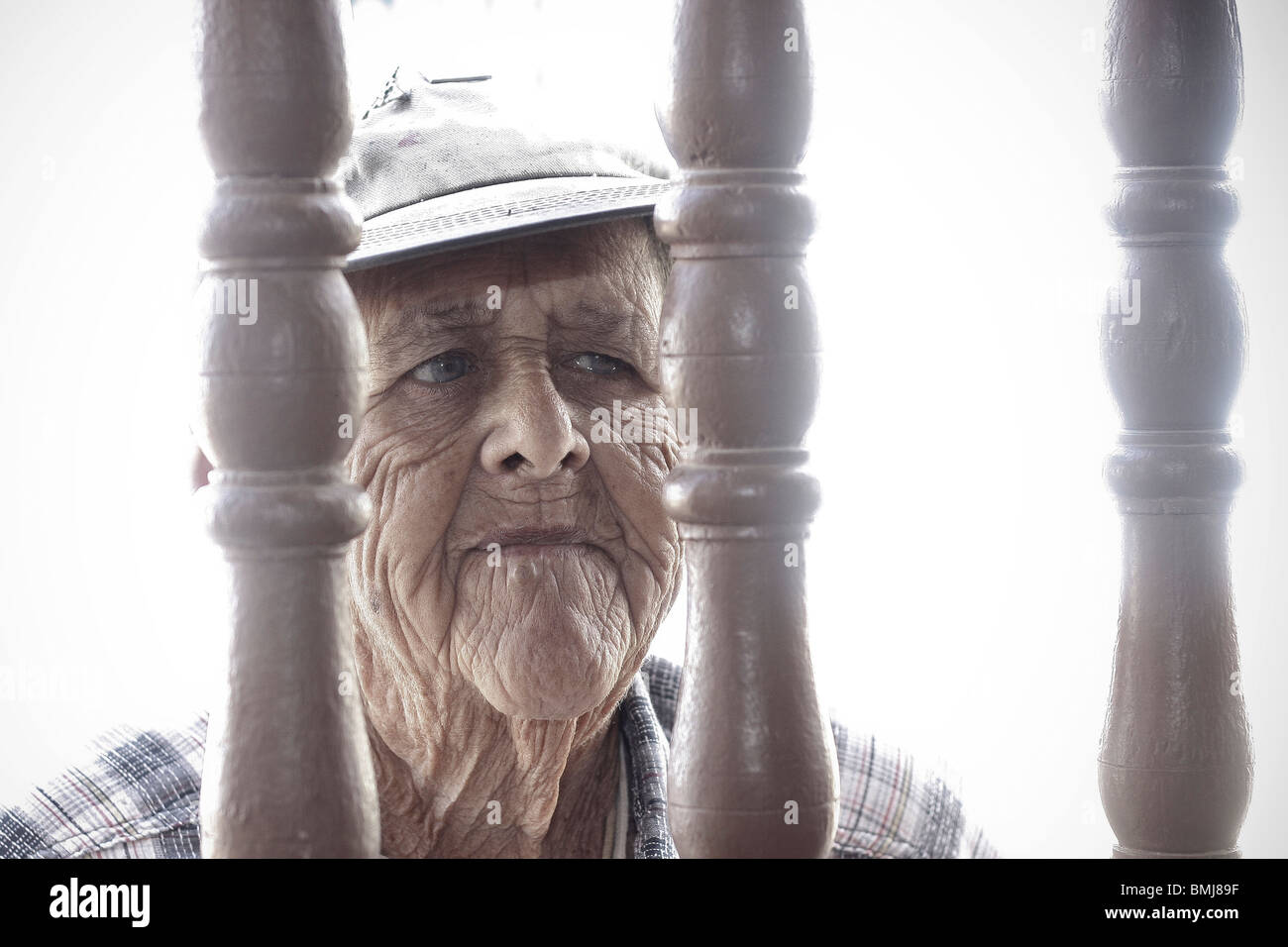 Elderly cuban man wearing hat hi-res stock photography and images - Alamy