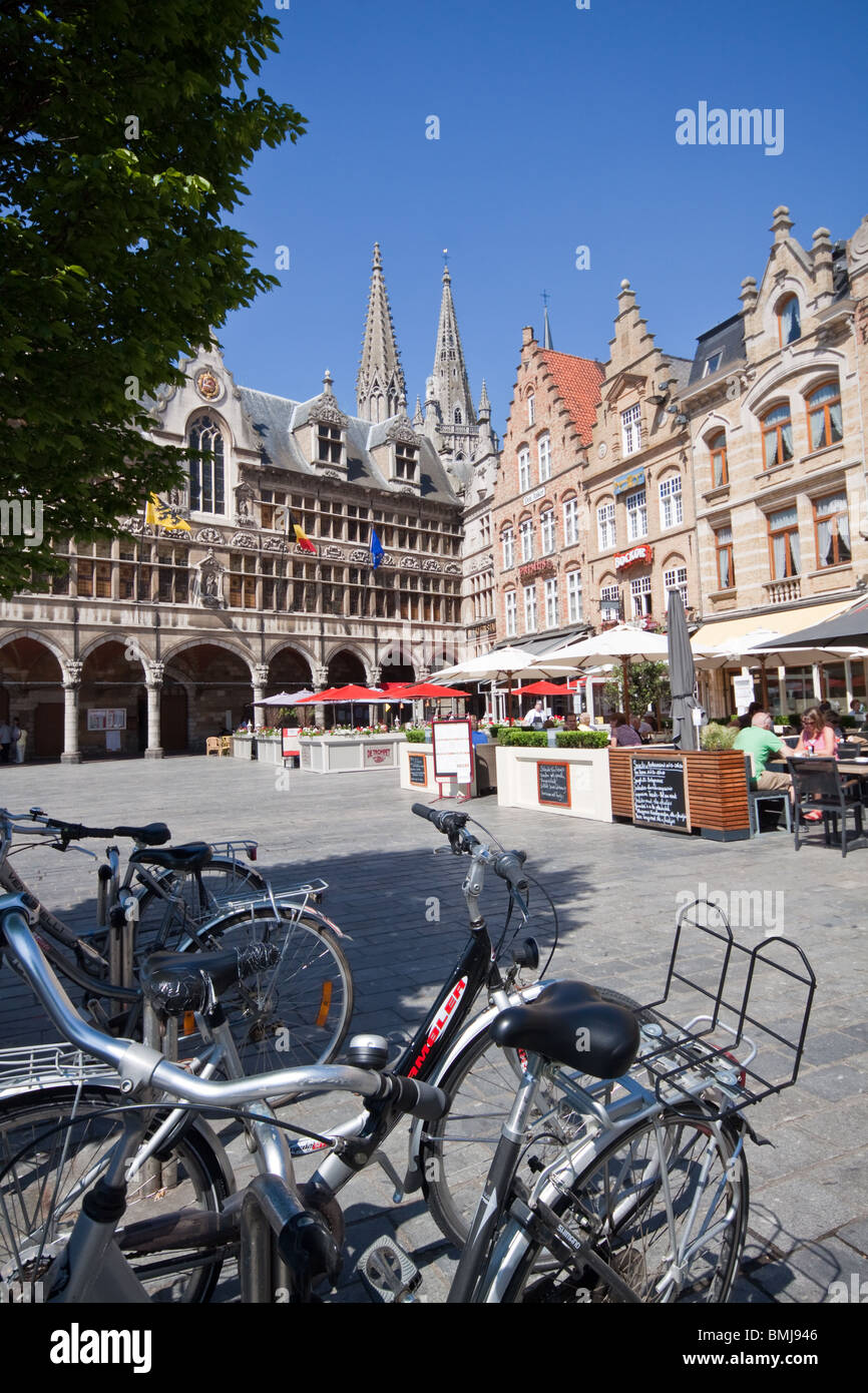 Market Square Ypres High Resolution Stock Photography and Images - Alamy