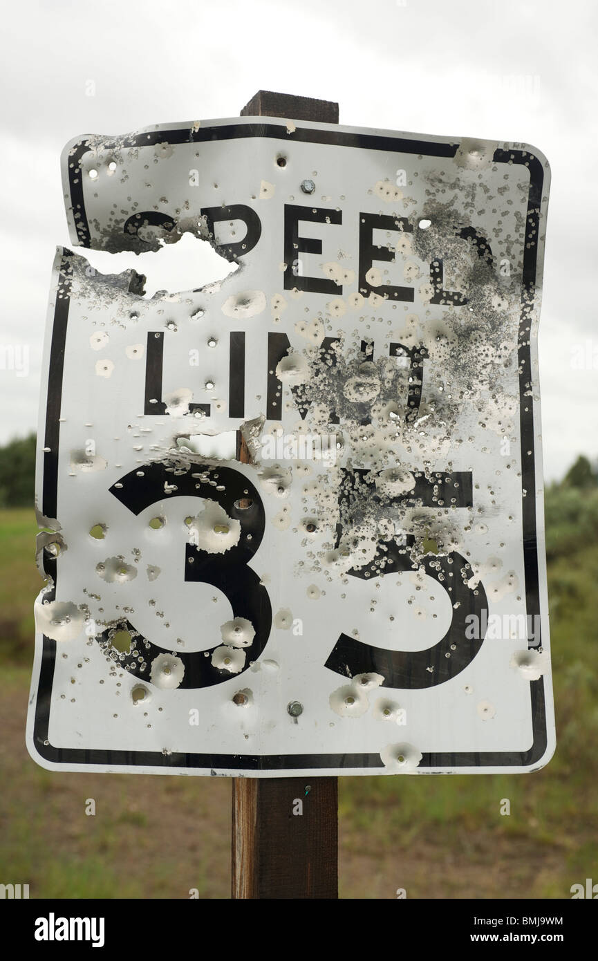 Bullet hole sign hi-res stock photography and images - Alamy
