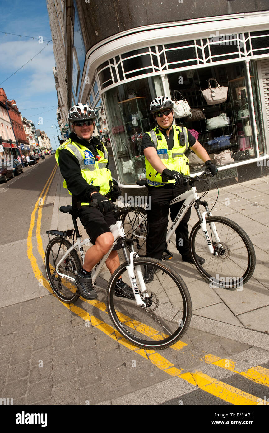 Welsh policeman hi-res stock photography and images - Alamy