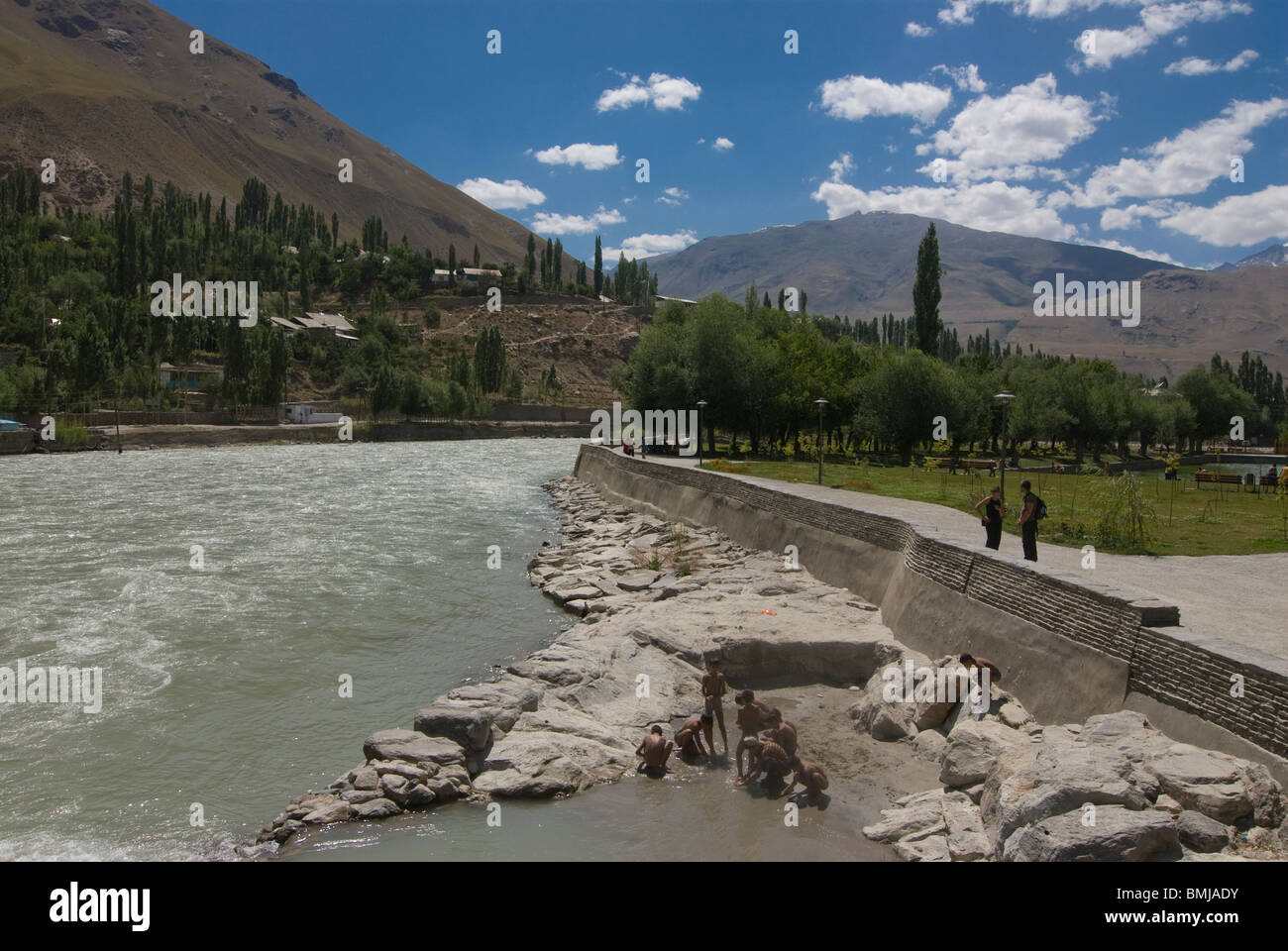Gunt River flowing through mountainous landscape, Khorog,Tajikistan ...