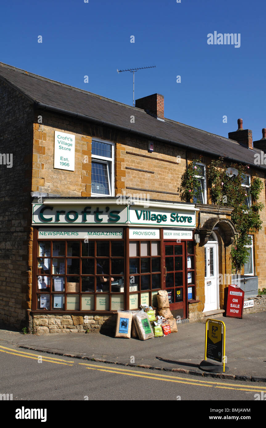 Small village store uk hi-res stock photography and images - Alamy