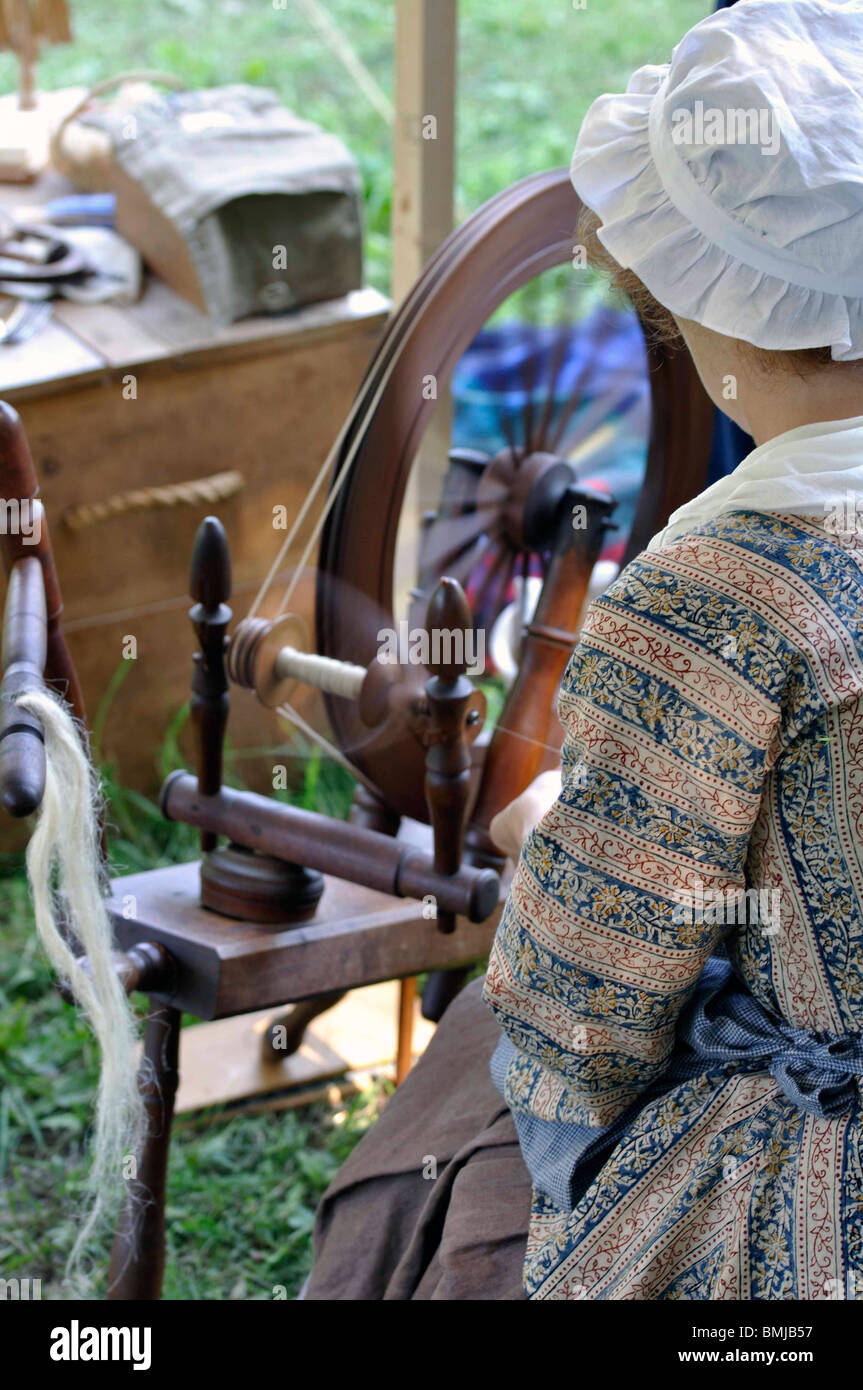 Woman in 1700s hi-res stock photography and images - Alamy