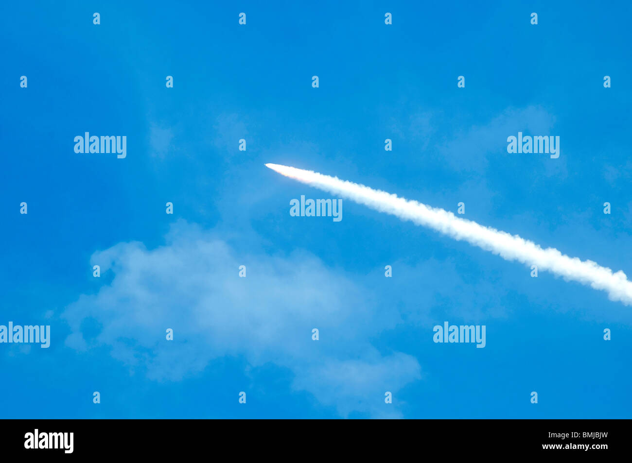 Nasa space shuttle pod hi-res stock photography and images - Alamy