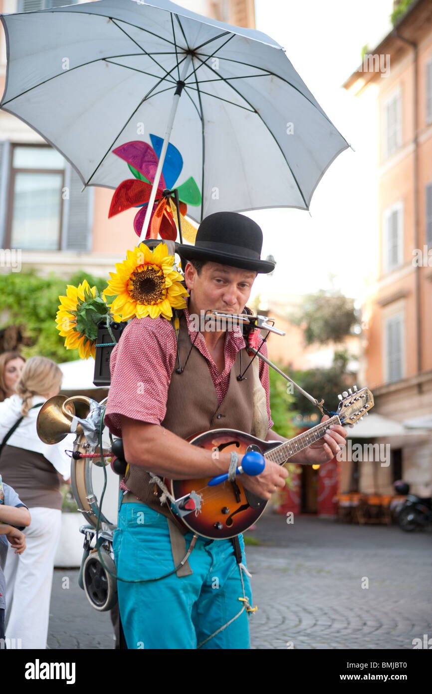 Busker busking buskers rome italy hi-res stock photography and images ...