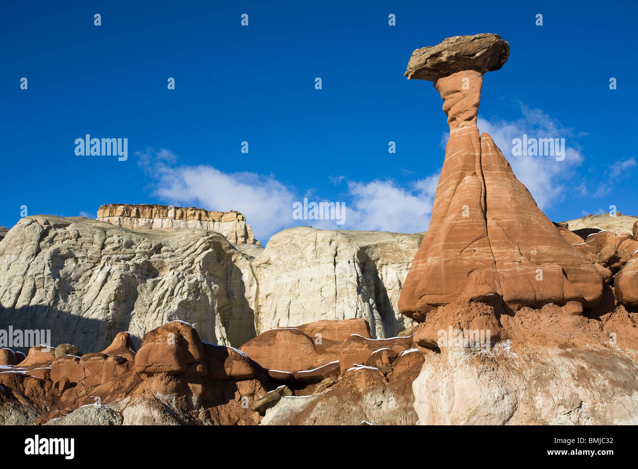 Toadstool shaped hoodoo rock formation in Grand Staircase Escalante ...