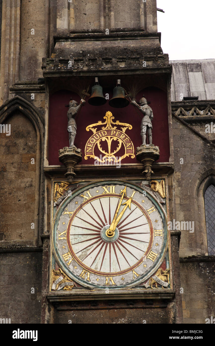 Wells cathedral outside clock hi-res stock photography and images - Alamy