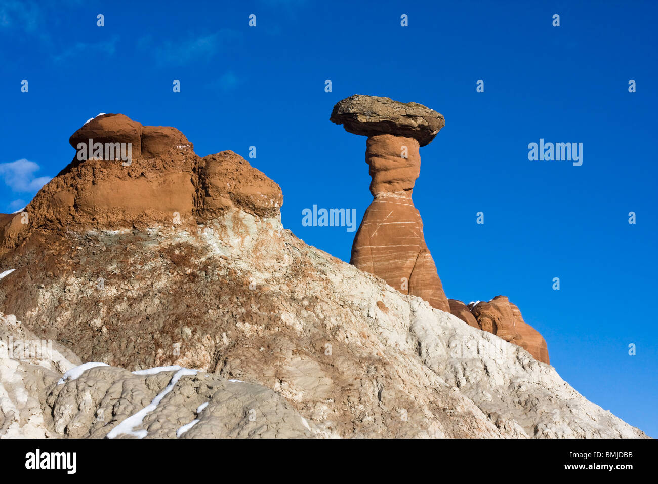 Toadstool shaped hoodoo rock formation in Grand Staircase Escalante ...