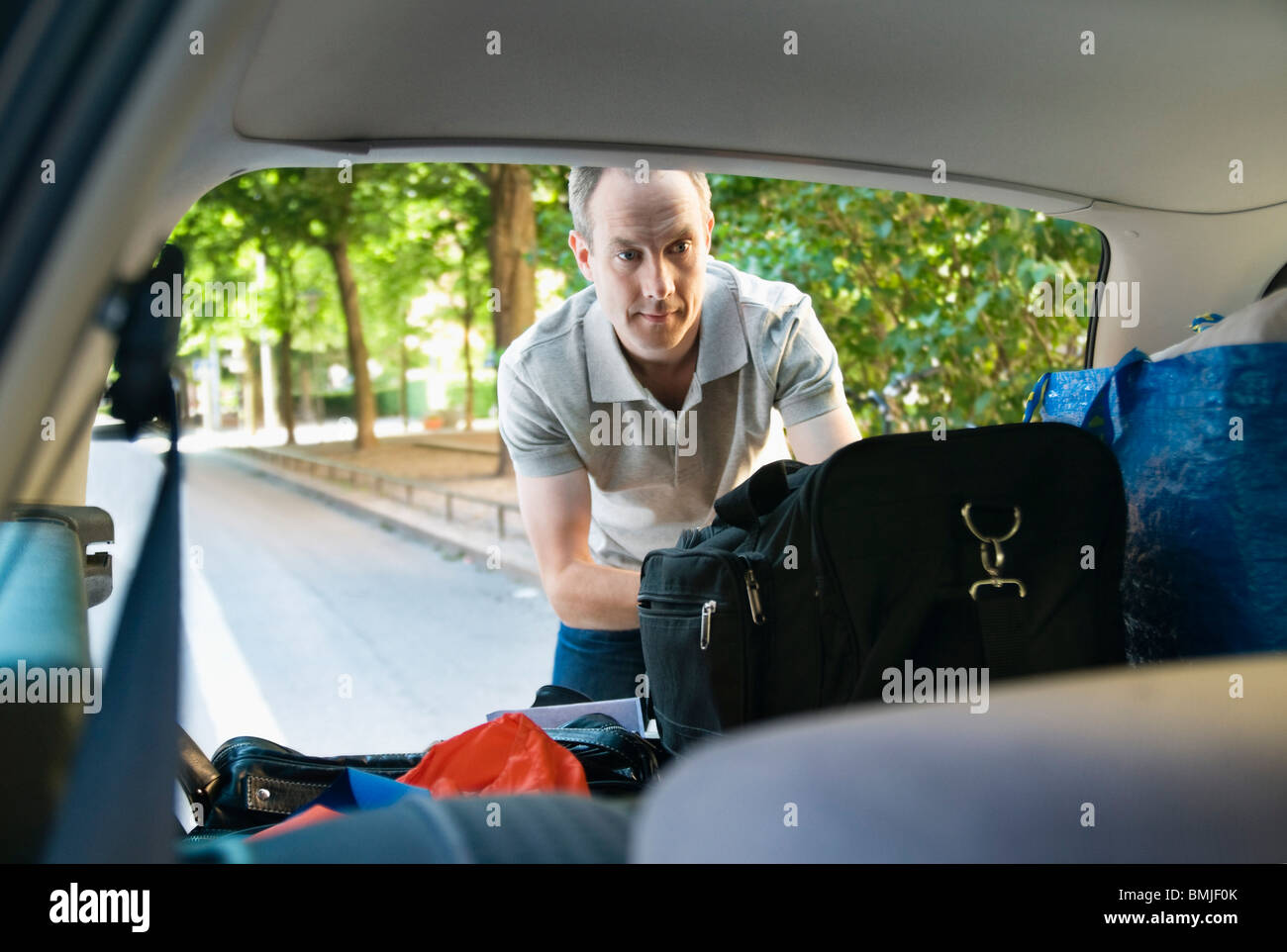 One load hi-res stock photography and images - Alamy