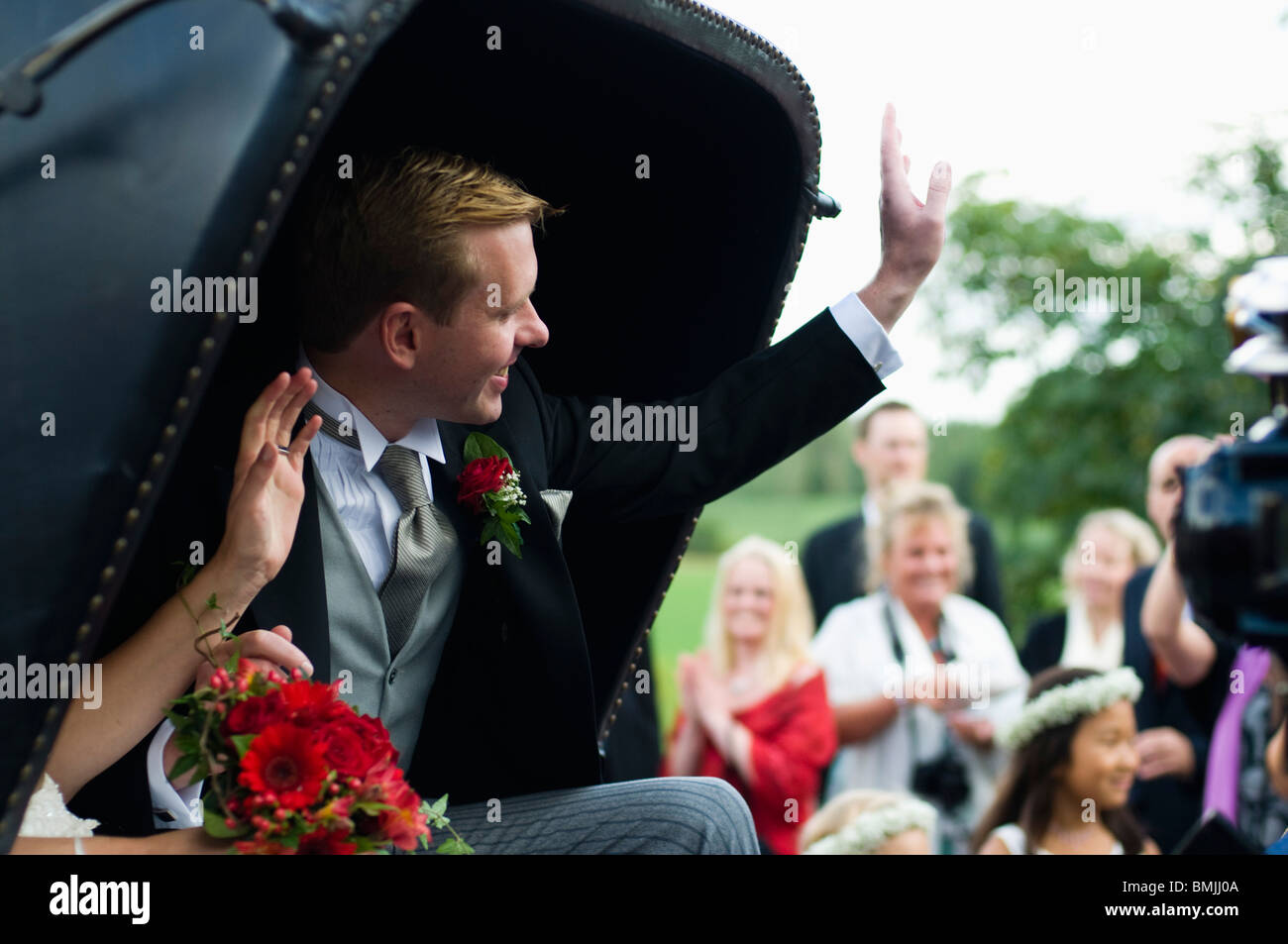 Bridal Couple Leaving High Resolution Stock Photography and Images - Alamy