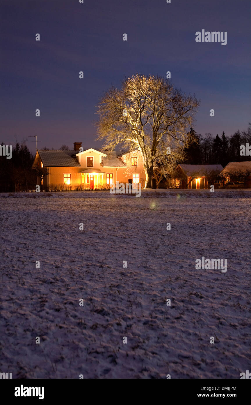 Scandinavia house night snow hi-res stock photography and images - Alamy