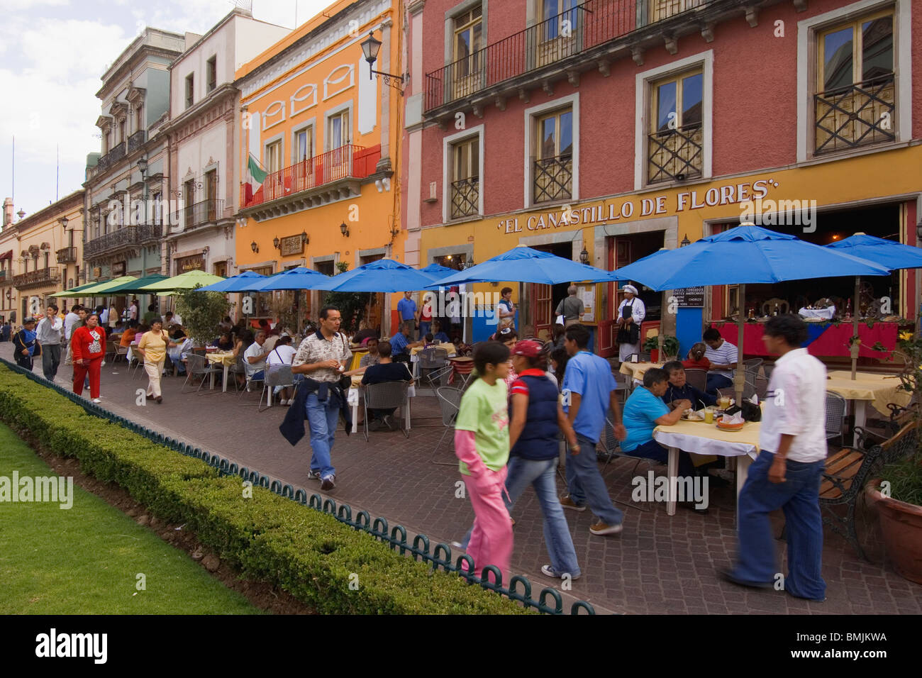 Historic town of Guanajuato, People at the Plaza de la Paz, Province of ...