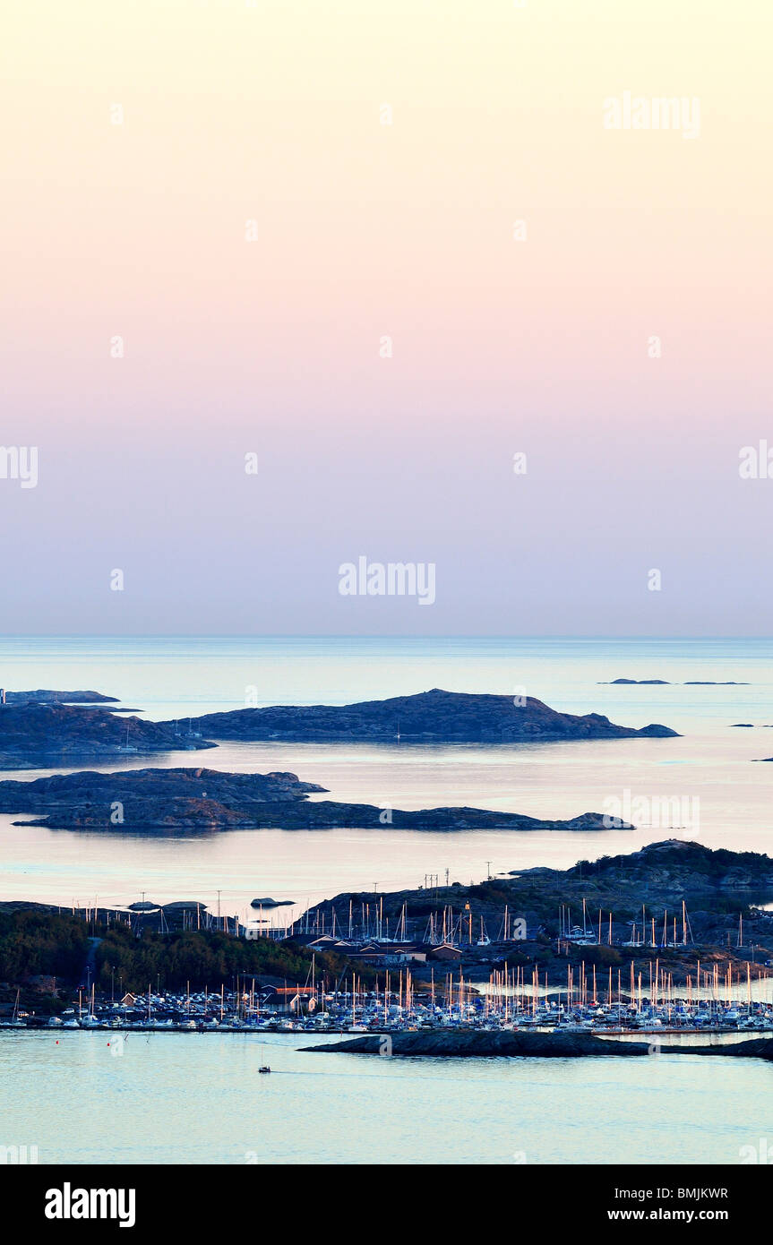 Archipelago coasts hi-res stock photography and images - Alamy