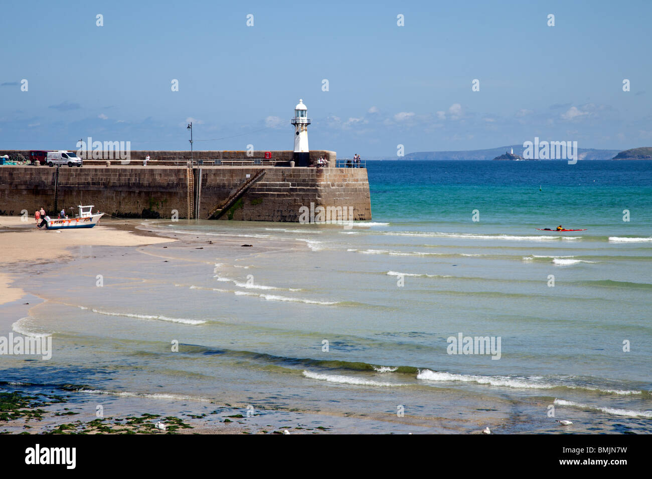 St ives lighthouse hi-res stock photography and images - Alamy
