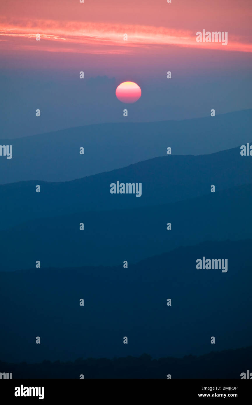 Vast expanse of mountains hi-res stock photography and images - Alamy