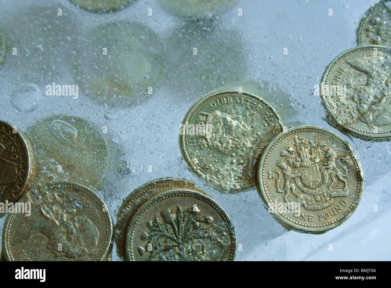 Frozen money hi-res stock photography and images - Alamy