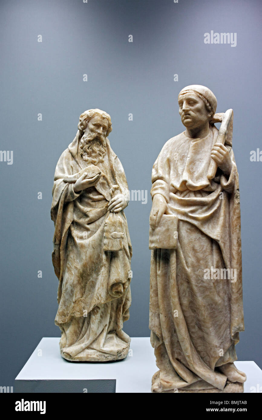 Medieval sculpture 15th century museum hi-res stock photography and ...