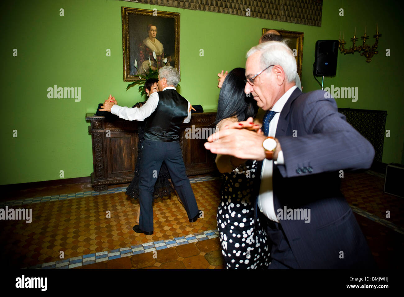Party dancing adults hi-res stock photography and images - Alamy