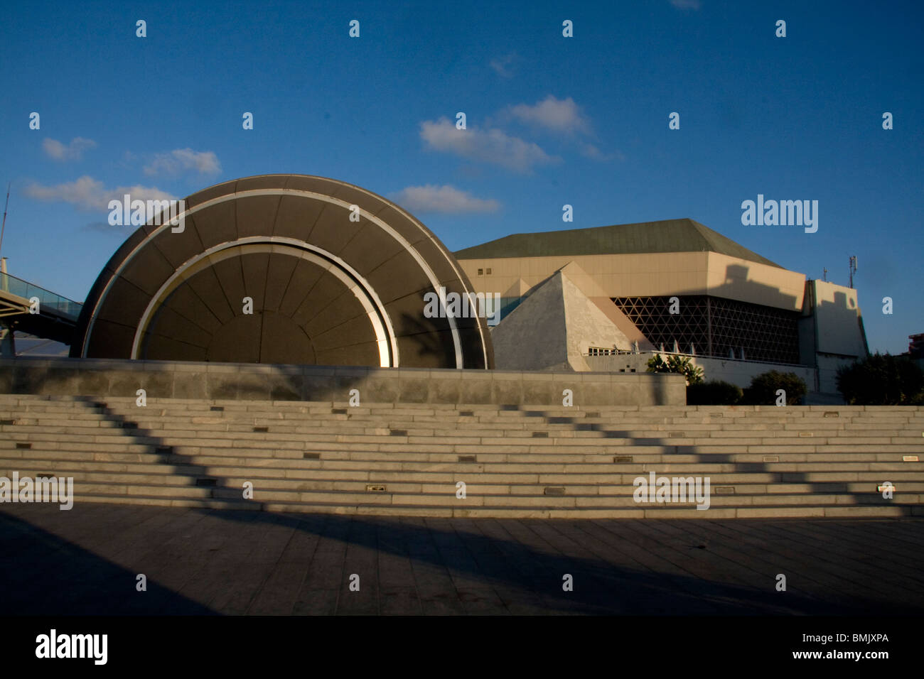 Bibliotheca alexandrina library alexandria egypt hi-res stock ...