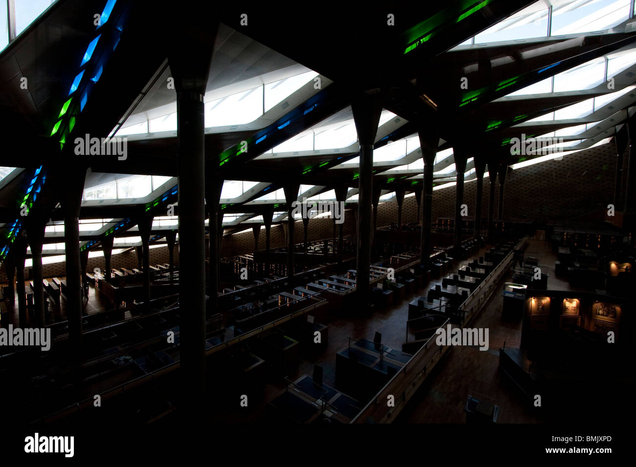 Interior view of reading room in the Bibliotheca Alexandrina the modern ...