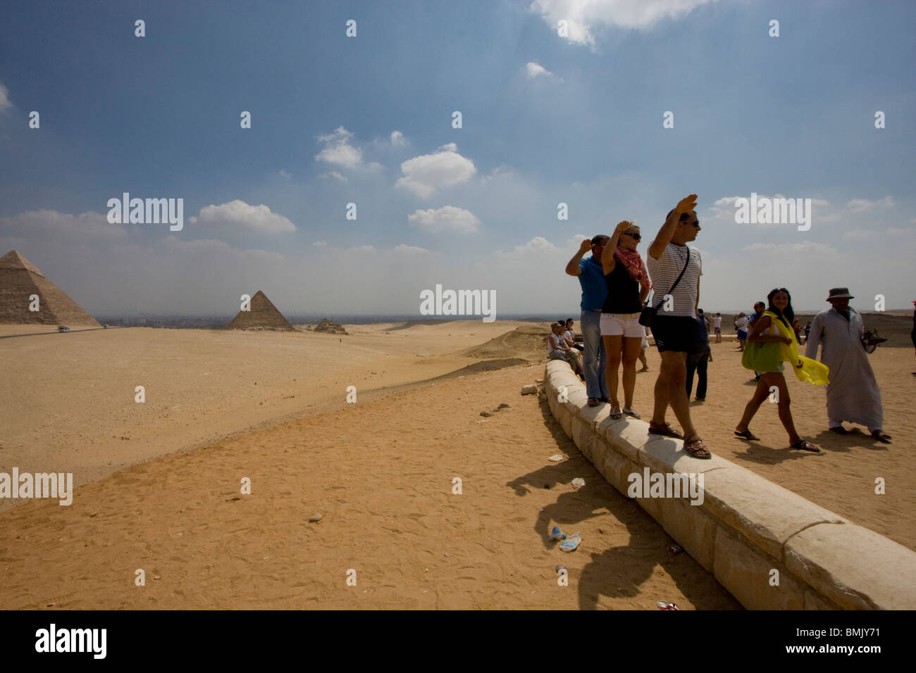 Posing at the pyramids hi-res stock photography and images - Alamy