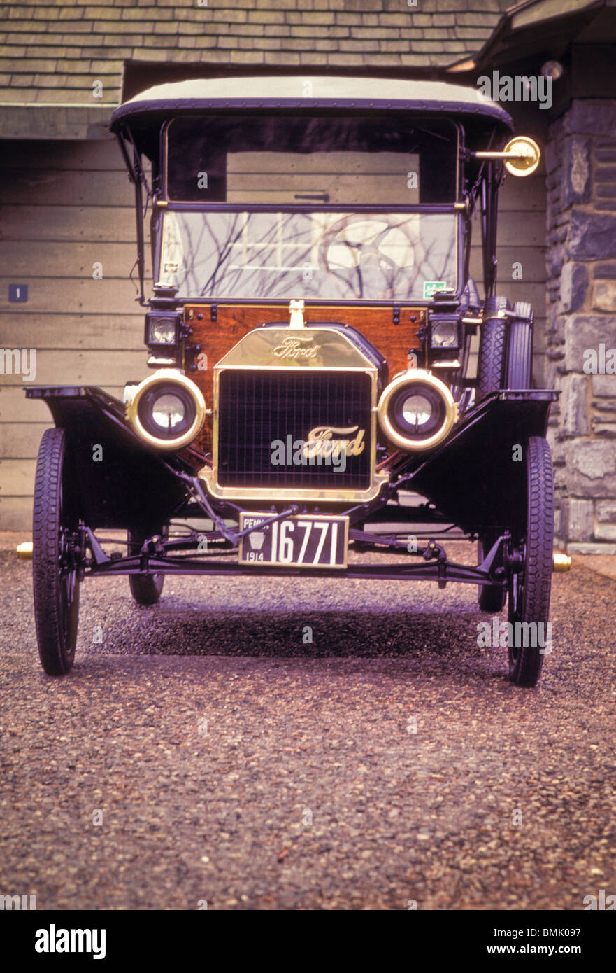 Early American Model T Ford 1908-1909-1910 style automobile Americana ...