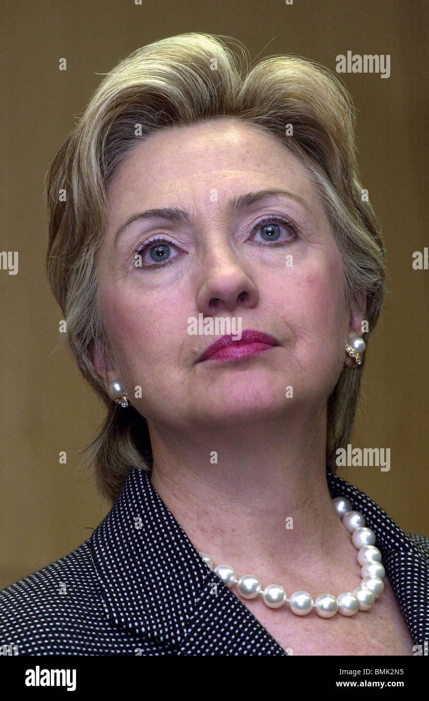 Hillary Clinton Portrait Stock Photos & Hillary Clinton Portrait Stock ...