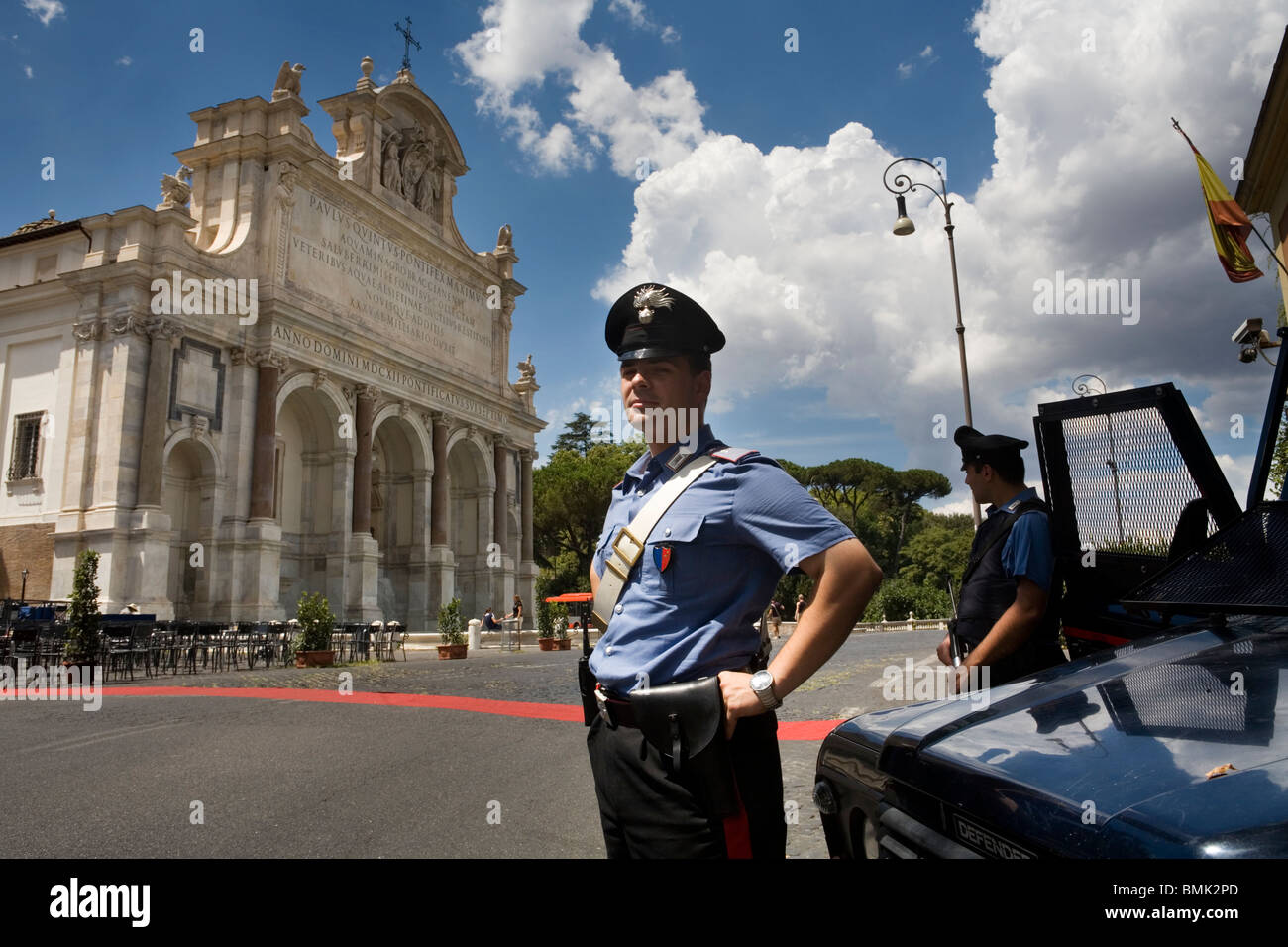 An Italian Carabiniere at guard duty in Monte Gianicolo, Rome, Italy ...