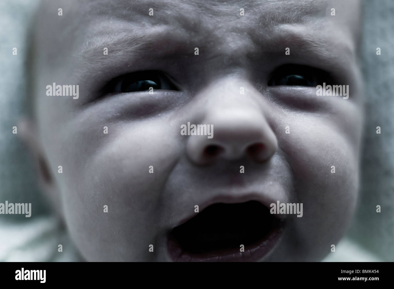 Distressed child hi-res stock photography and images - Alamy