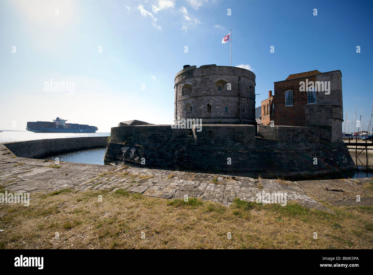 Calshot castle hi-res stock photography and images - Alamy